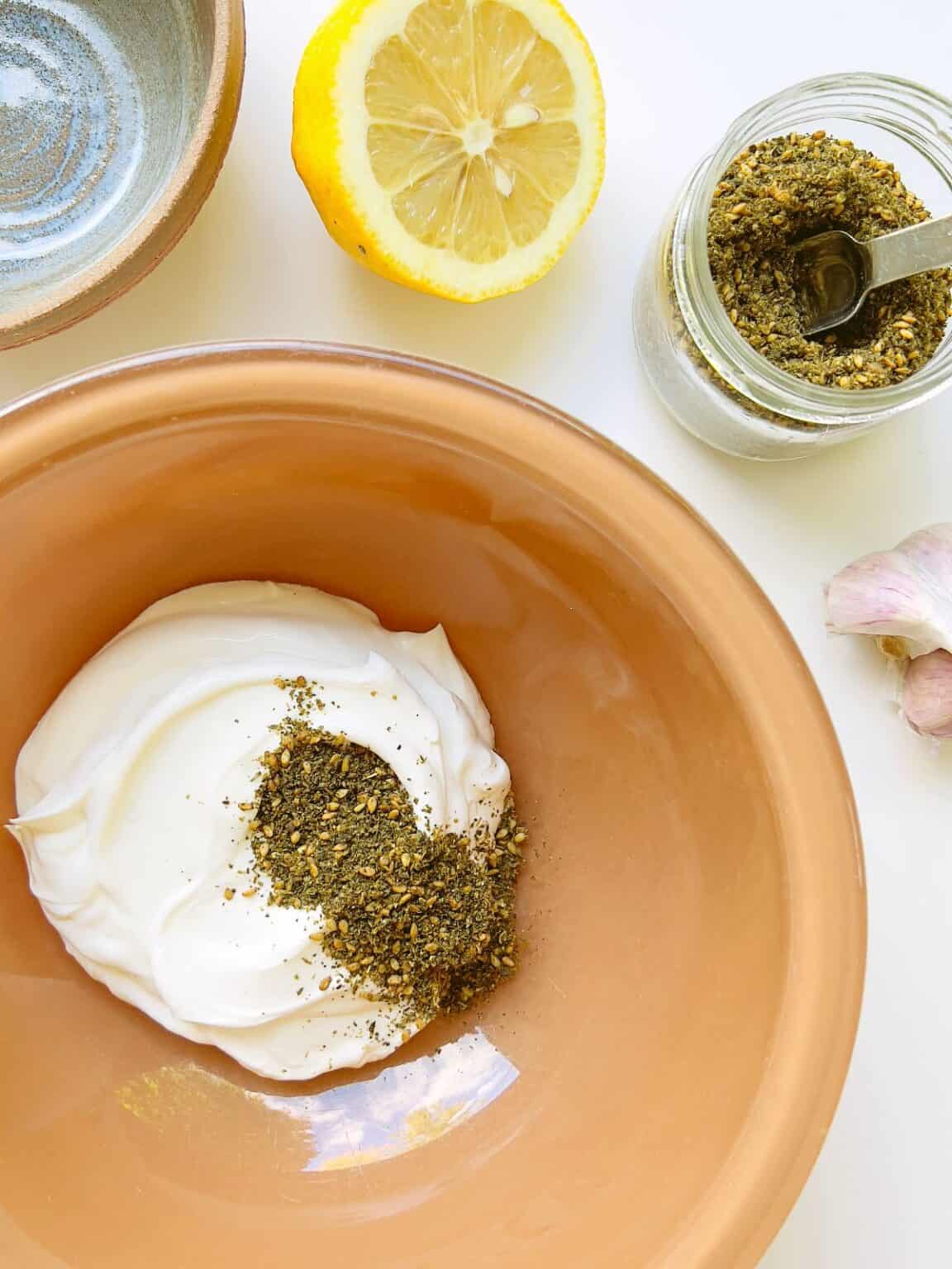 Simple Herbed Labneh - daraeats